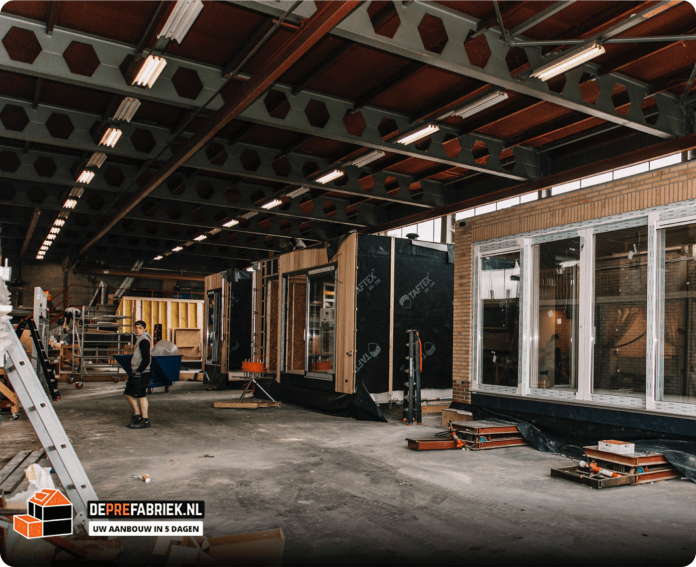 Alle voordelen en nadelen van prefab bouw in 2025