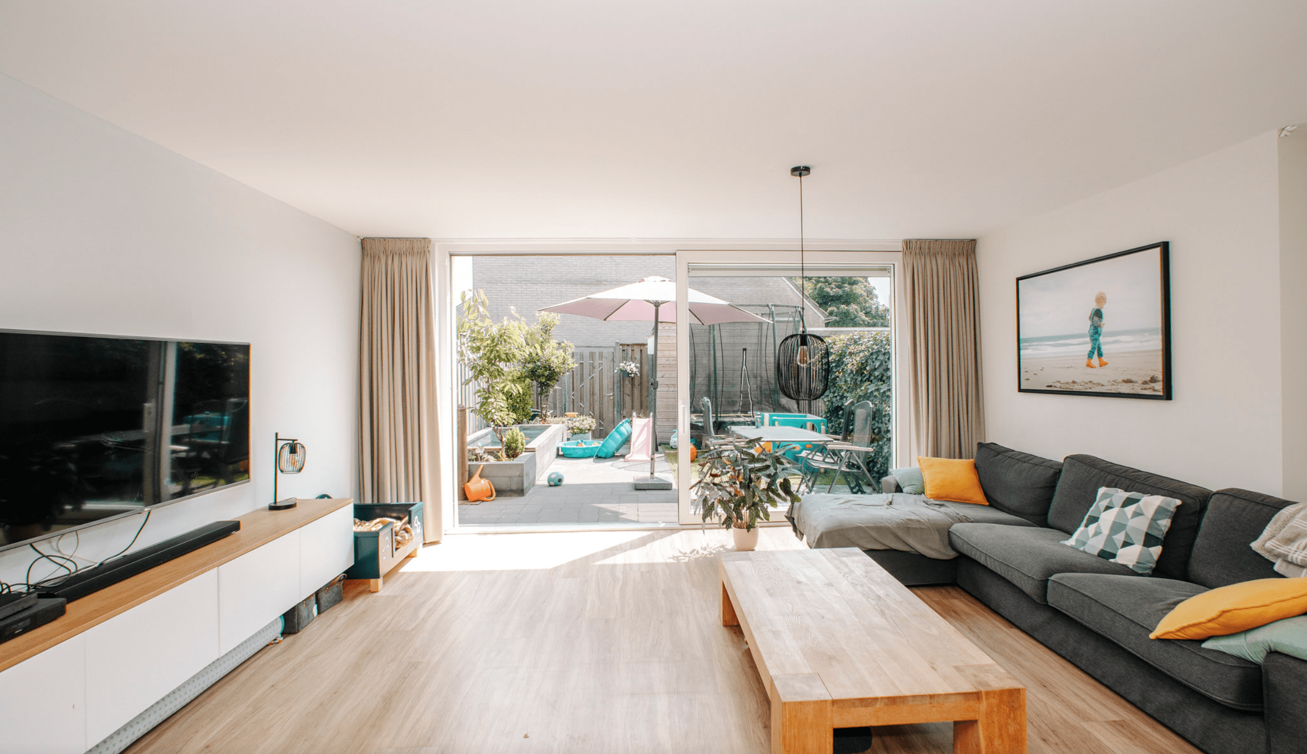 Woonkamer uitbouwen? Hier moet je op letten bij een aanbouw. - Prefabriek